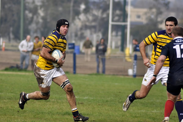 El Santo a dado un nuevo espectáculo de Rugby